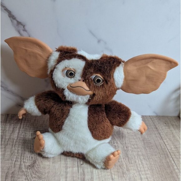 Neca | Toys | Neca Gremlins Gizmo Dancing Noise Making Sound Battery Powered Plush Toy Works ...